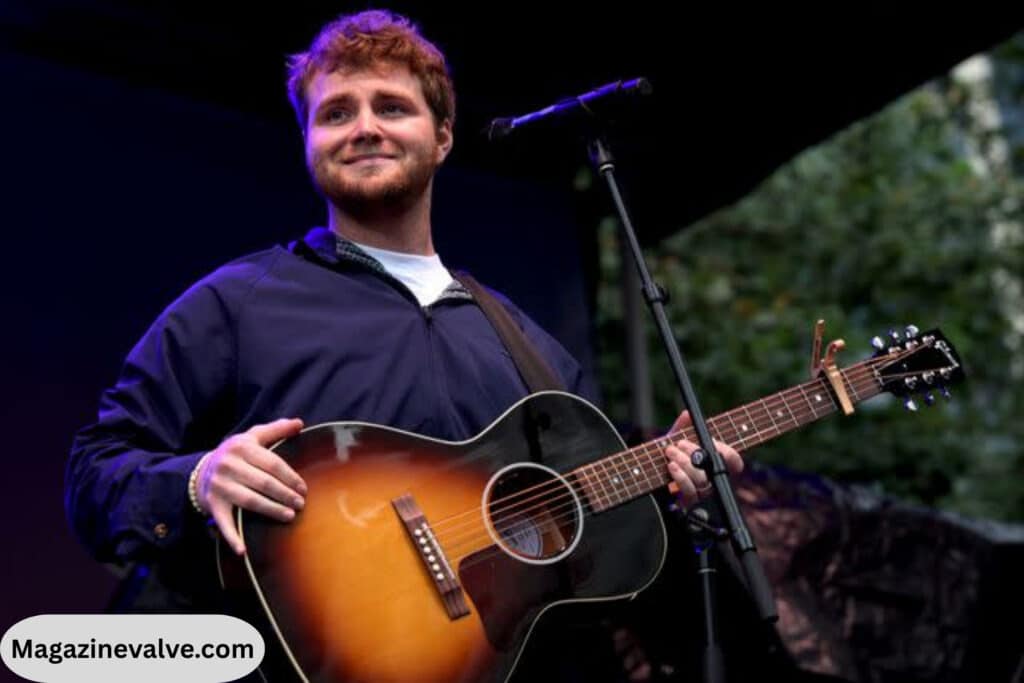 Alex Warren Biography 2025 : Age, Height, Net Worth and Family ...